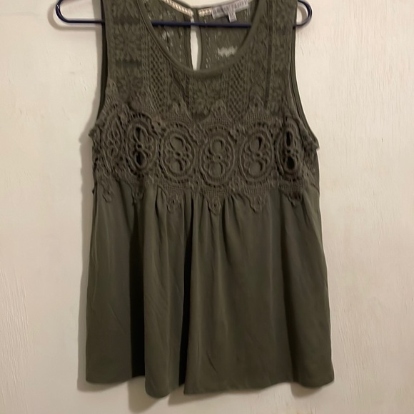 Absolutely Famous | Tops | Absolutely Famous Tank Xl | Poshmark